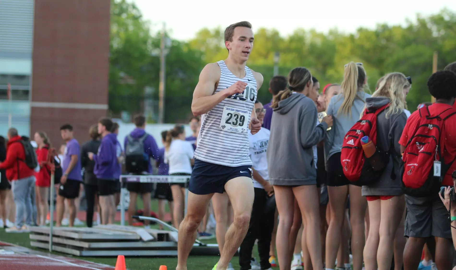 UIS Men’s Track and Field Heads to GLVC Outdoor Championships ...