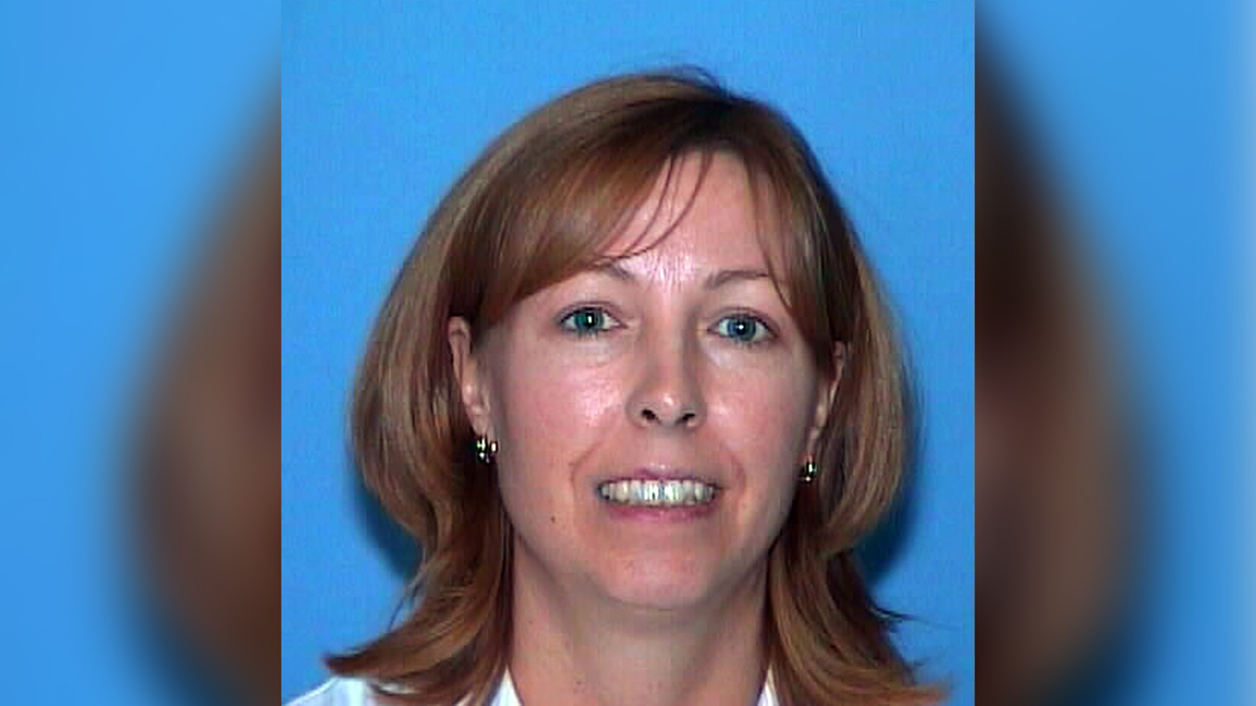 Michele Sapp named the UIS Employee of the Month for April 2023 ...